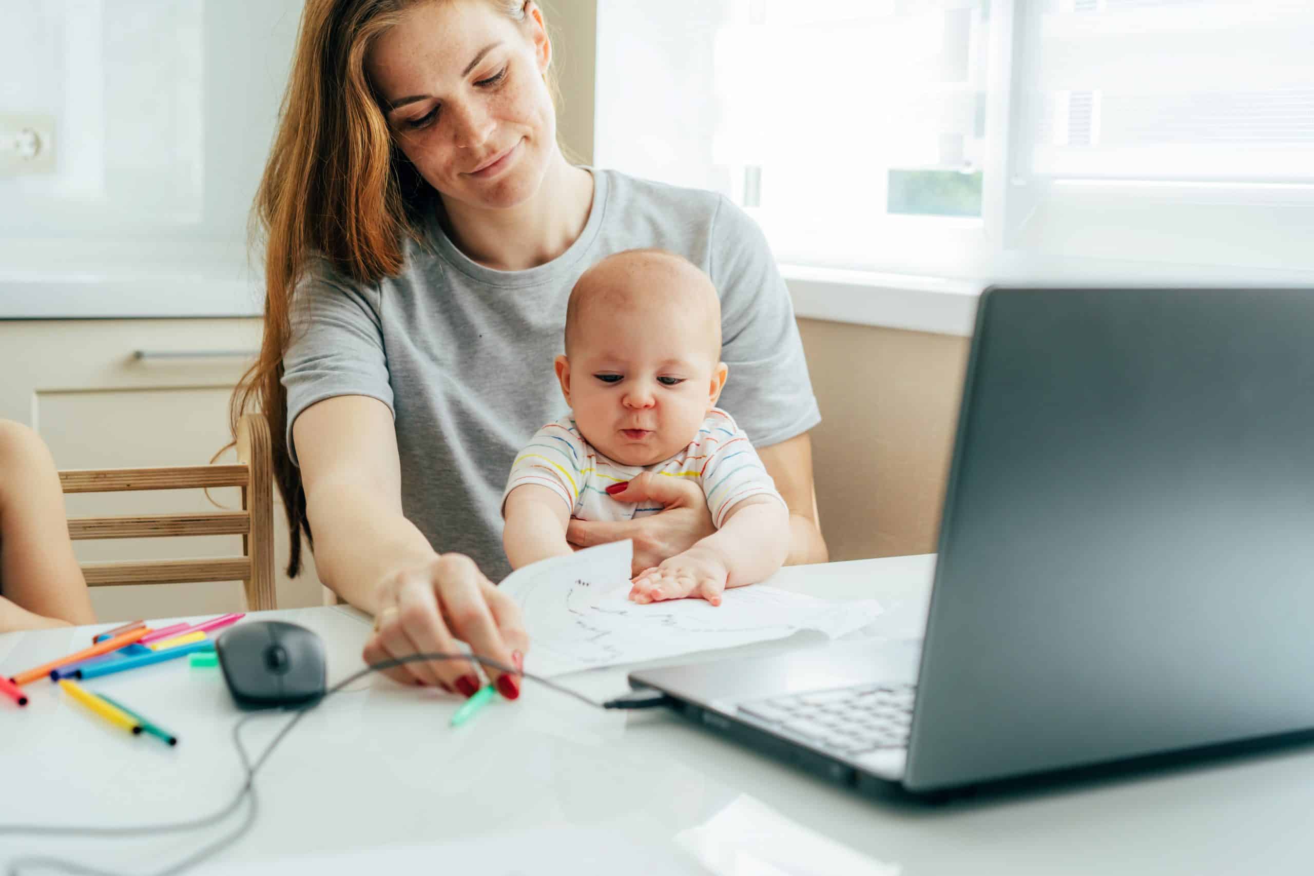 Babysitter online: sempre più genitori lo fanno - Family+Happy